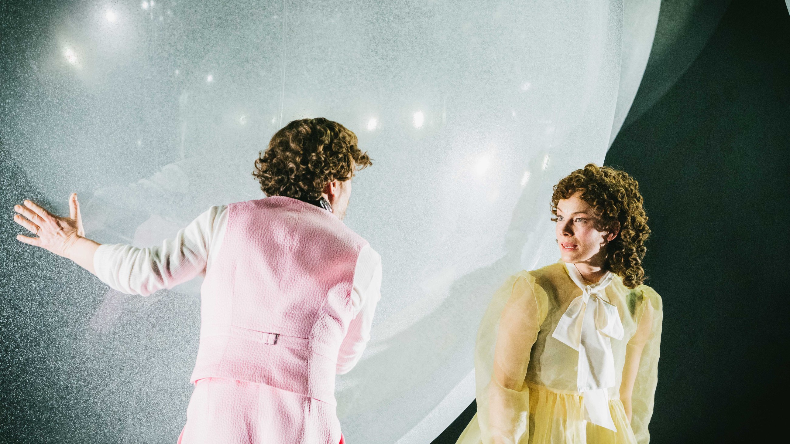 Valentin Baumeister ist für Liliom in der Kategorie “Raum” für den ...