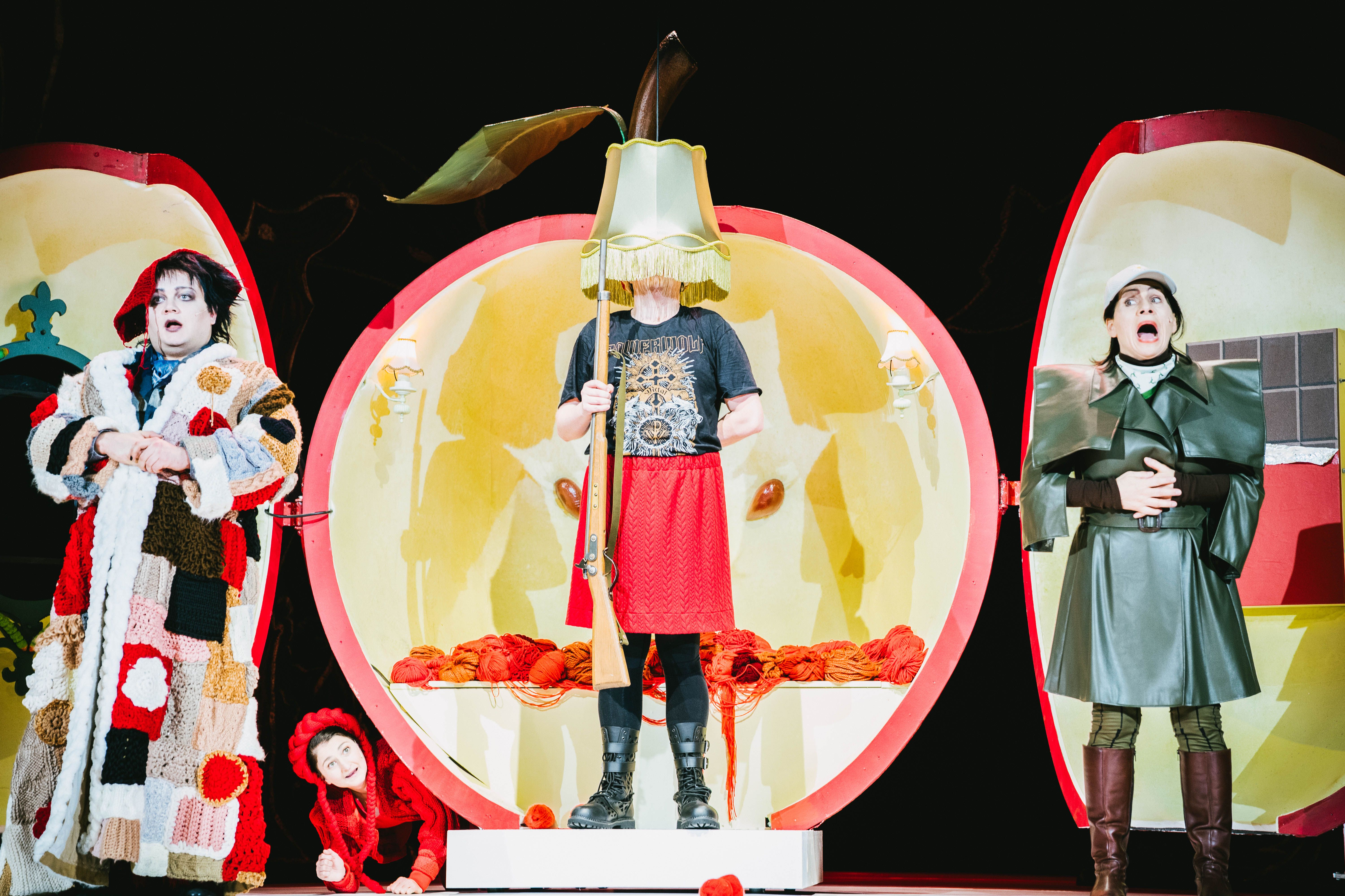 Rotkäppchen und Herr Wolff